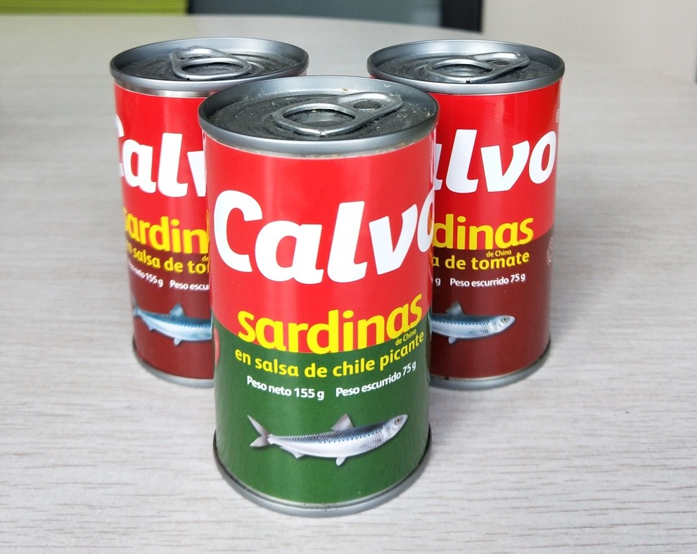 La marca di Calvo ha inscatolato il pesce inscatolato sardina in salsa ...